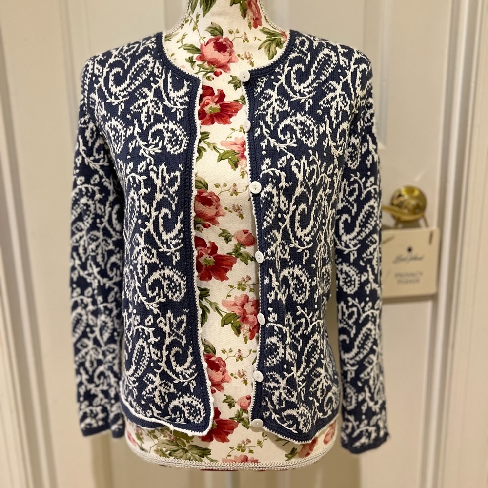 Talbots Blue And White Floral Pattern Cardigan - Size… - Gem